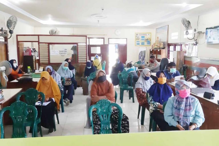 Pemberdayaan Masyarakat Sebagai Upaya Pencegahan Covid-19 Melalui ...